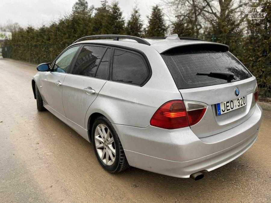 Grey BMW 320 2006 in Kaunas, with an engine capacity of 2.00 L and mileage of 355 thousand km for 1750 €, photo 3 on AUTOMOTO.COM.LV
