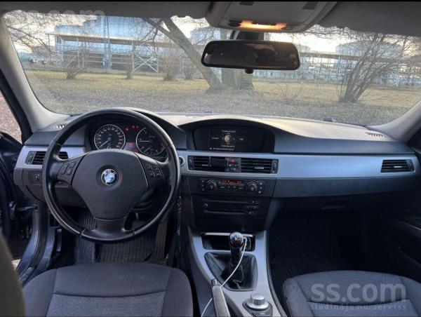 Grey BMW 320 2006 in Riga, with an engine capacity of 2.00 L and mileage of 390 thousand km for 2550 €, photo 8 on AUTOMOTO.COM.LV