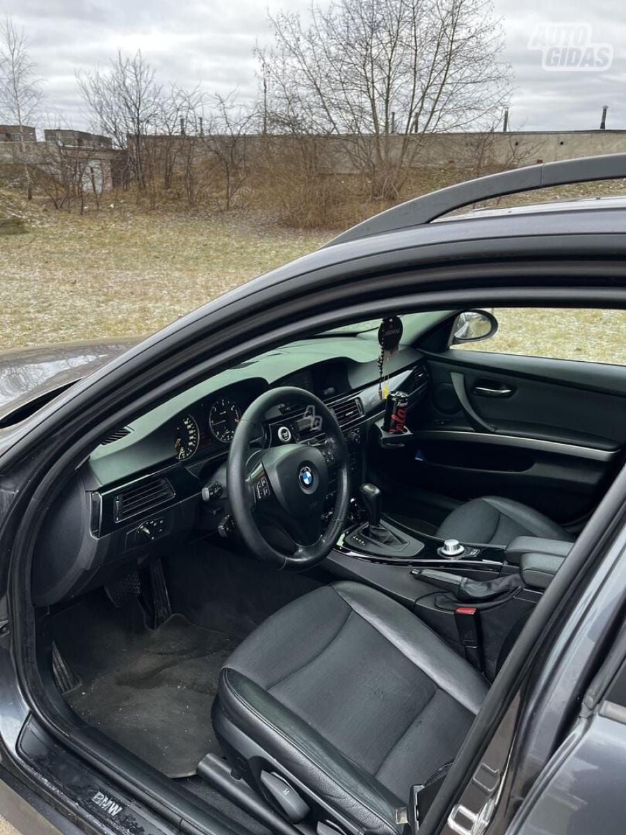 Pelēks BMW 320 2006 Panevēža, ar dzinēja tilpumu 2.00 L un nobraukumu 342 tūkst. km par 4050 €, foto 5 vietnē AUTOMOTO.COM.LV