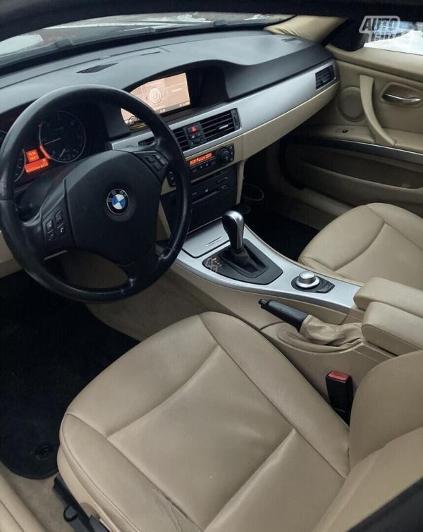 Pelēks BMW 320 2006 Viļņa, ar dzinēja tilpumu 2.00 L un nobraukumu 375 tūkst. km par 3399 €, foto 8 vietnē AUTOMOTO.COM.LV
