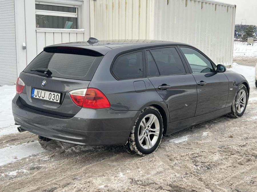 Grey BMW 320 2006 in Vilnius, with an engine capacity of 2.00 L and mileage of 274 thousand km for 2200 €, photo 4 on AUTOMOTO.COM.LV