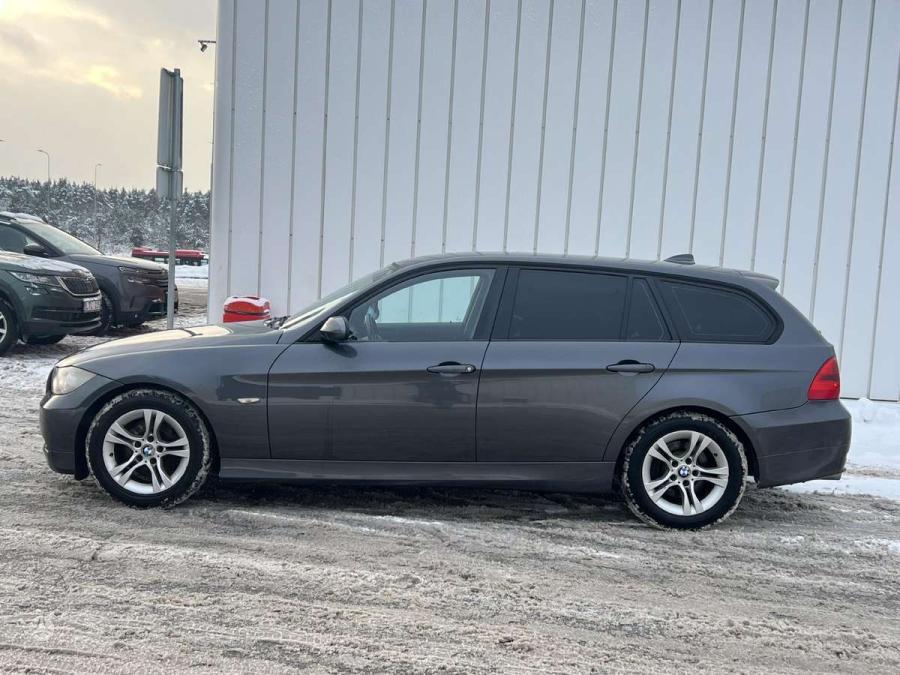 Grey BMW 320 2006 in Vilnius, with an engine capacity of 2.00 L and mileage of 274 thousand km for 2200 €, photo 5 on AUTOMOTO.COM.LV