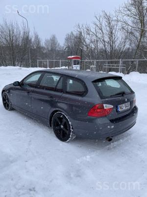 Grey BMW 320 2006 in Daugavpils, with an engine capacity of 2.00 L and mileage of 325 thousand km for 2800 €, photo 5 on AUTOMOTO.COM.LV
