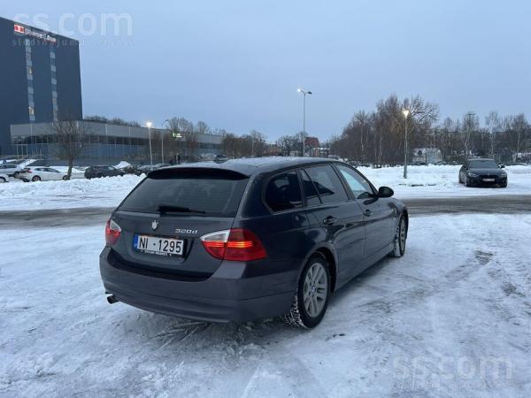 Grey BMW 320 2006 in Riga, with an engine capacity of 2.00 L and mileage of 499 thousand km for 3300 €, photo 7 on AUTOMOTO.COM.LV
