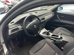 Pelēks BMW 320 2006 Tauragė, ar dzinēja tilpumu 2.00 L un nobraukumu 280 tūkst. km par 1800 €, foto 6 vietnē AUTOMOTO.COM.LV