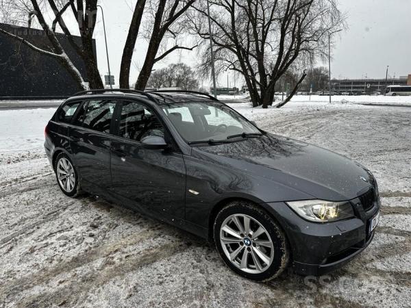 Grey BMW 320 2006 in Riga, with an engine capacity of 2.00 L and mileage of 224 thousand km for 3950 €, photo 3 on AUTOMOTO.COM.LV