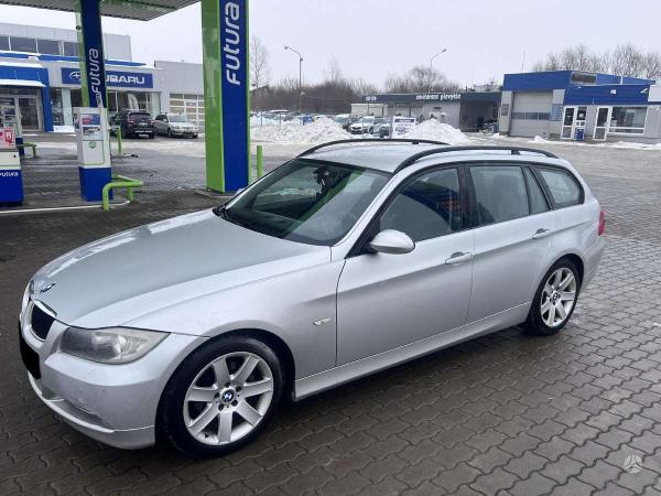 Pelēks BMW 320 2006 Klaipėda, ar dzinēja tilpumu 2.00 L un nobraukumu 385 tūkst. km par 2700 €, foto 5 vietnē AUTOMOTO.COM.LV