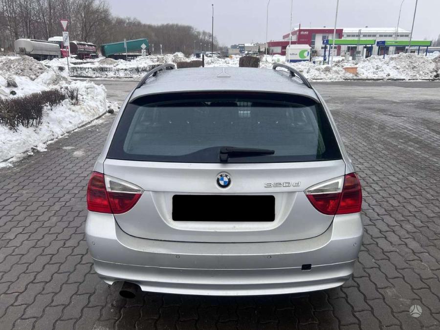 Pelēks BMW 320 2006 Klaipėda, ar dzinēja tilpumu 2.00 L un nobraukumu 385 tūkst. km par 2700 €, foto 8 vietnē AUTOMOTO.COM.LV