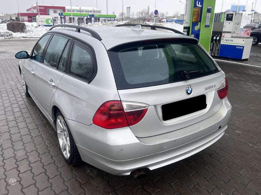 Pelēks BMW 320 2006 Klaipėda, ar dzinēja tilpumu 2.00 L un nobraukumu 385 tūkst. km par 2700 €, foto 10 vietnē AUTOMOTO.COM.LV