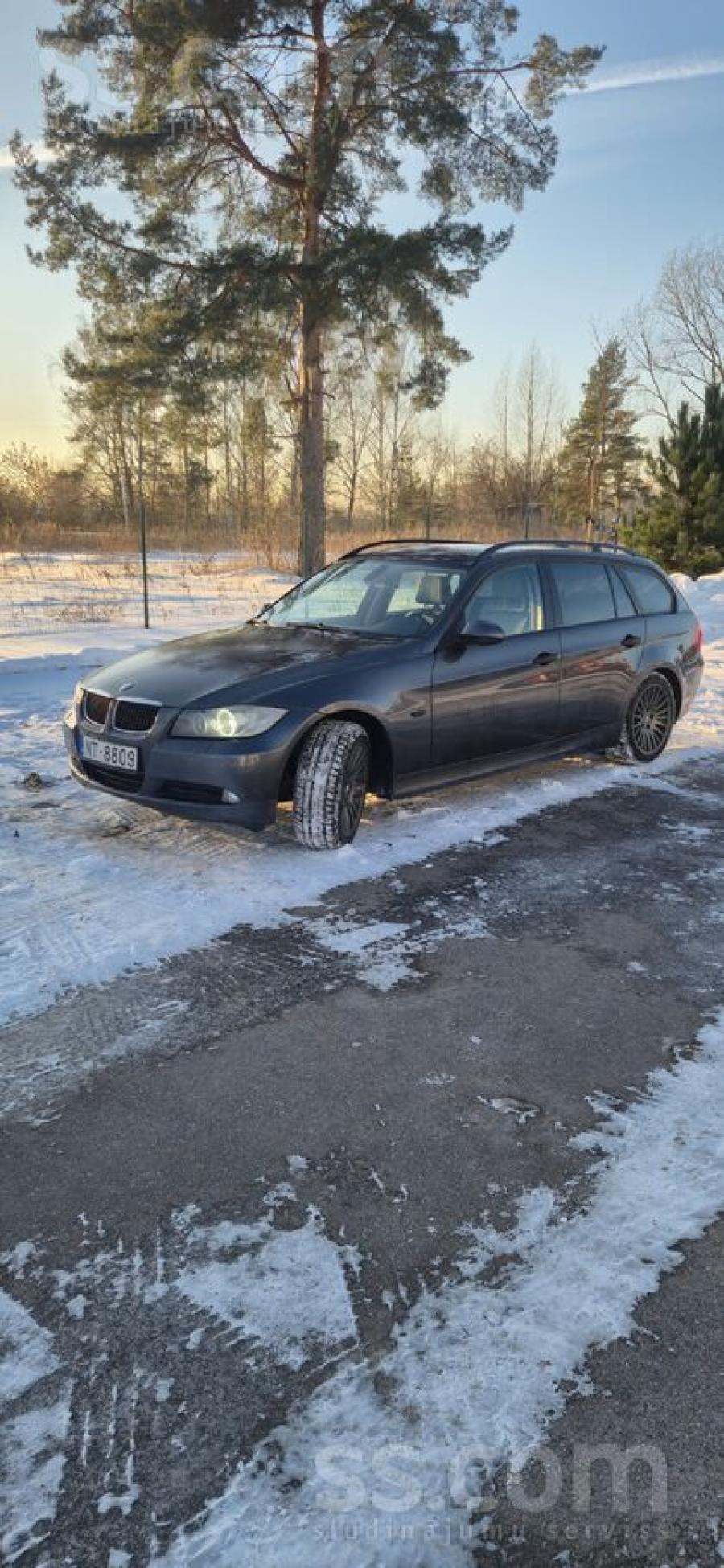 Grey BMW 320 2006 in Riga, with an engine capacity of 2.00 L and mileage of 329 thousand km for 2800 €, photo 2 on AUTOMOTO.COM.LV