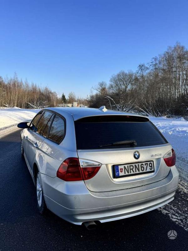 Grey BMW 320 2006 in Anyksciai, with an engine capacity of 2.00 L and mileage of 347 thousand km for 3650 €, photo 3 on AUTOMOTO.COM.LV