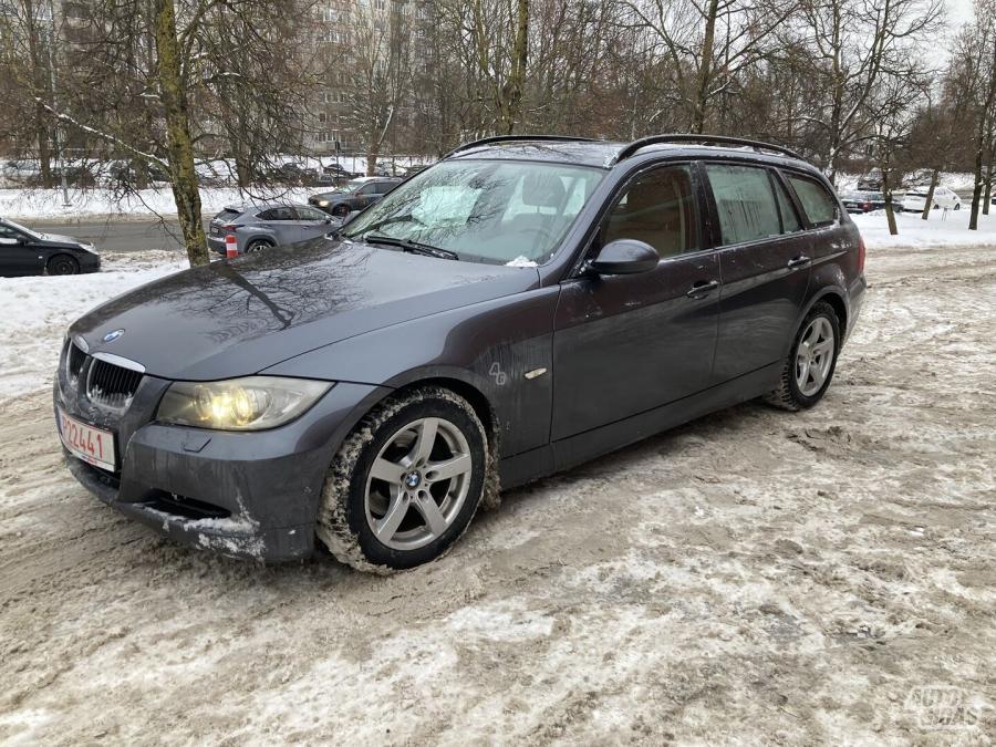 Grey BMW 320 2006 in Vilnius, with an engine capacity of 2.00 L and mileage of 375 thousand km for 3450 €, photo 3 on AUTOMOTO.COM.LV