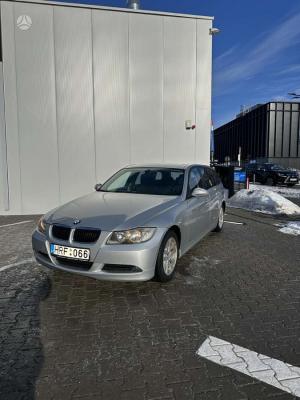 Pelēks BMW 320 2006 Viļņa, ar dzinēja tilpumu 2.00 L un nobraukumu 317 tūkst. km par 2650 €, foto  vietnē AUTOMOTO.COM.LV