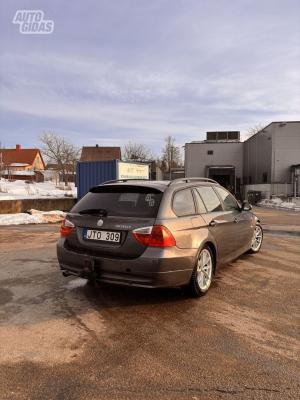Grey BMW 320 2006 in Vilnius, with an engine capacity of 2.00 L and mileage of 382 thousand km for 2650 €, photo 6 on AUTOMOTO.COM.LV