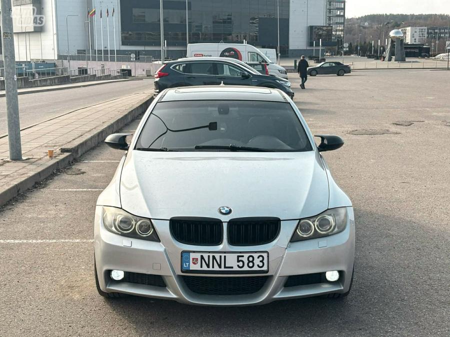 Grey BMW 320 2006 in Vilnius, with an engine capacity of 2.00 L and mileage of 289 thousand km for 4950 €, photo 7 on AUTOMOTO.COM.LV