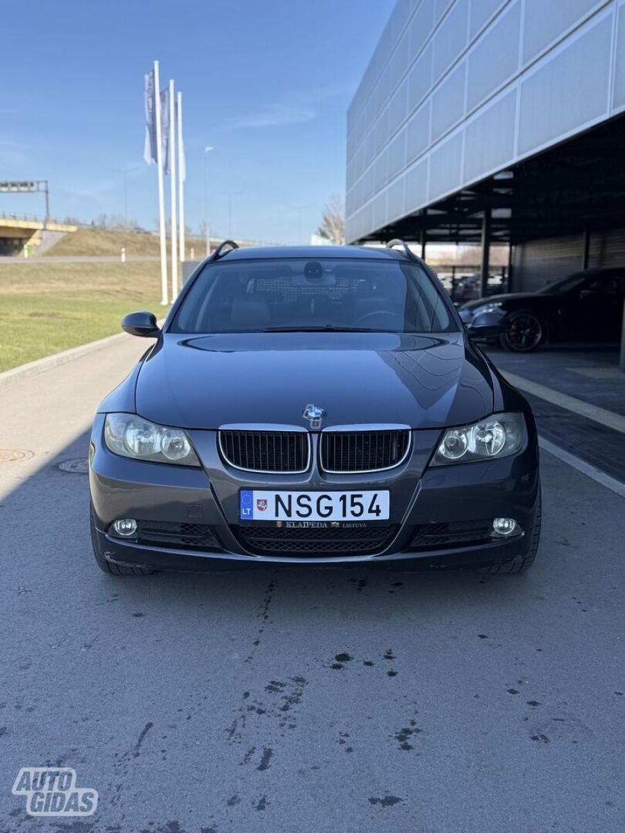 Grey BMW 320 2006 in Klaipeda, with an engine capacity of 2.00 L and mileage of 254 thousand km for 3600 €, photo 1 on AUTOMOTO.COM.LV