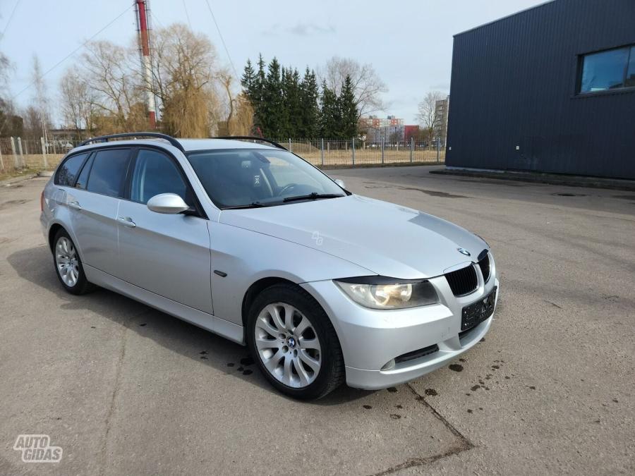 Grey BMW 320 2006 in Siauliai, with an engine capacity of 2.00 L and mileage of 330 thousand km for 1650 €, photo 7 on AUTOMOTO.COM.LV