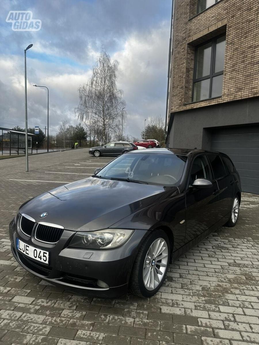 Pelēks BMW 320 2006 Viļņa, ar dzinēja tilpumu 2.00 L un nobraukumu 413 tūkst. km par 2990 €, foto 1 vietnē AUTOMOTO.COM.LV