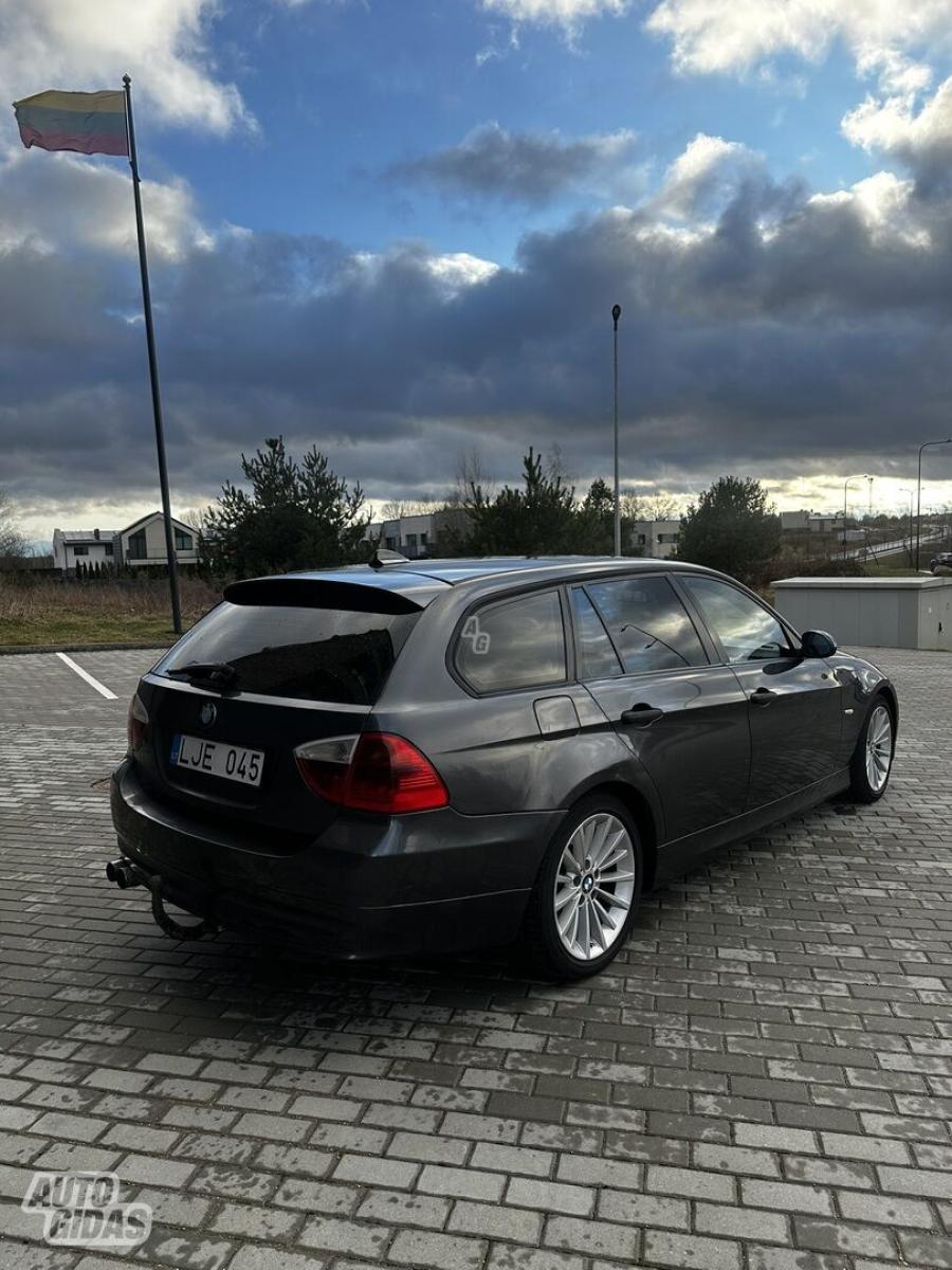 Pelēks BMW 320 2006 Viļņa, ar dzinēja tilpumu 2.00 L un nobraukumu 413 tūkst. km par 2990 €, foto 3 vietnē AUTOMOTO.COM.LV