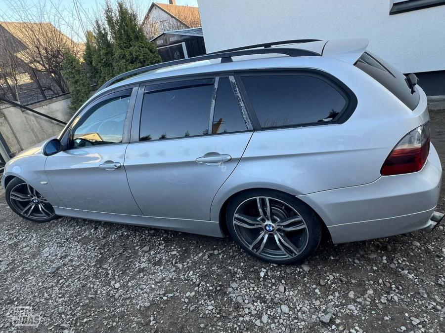Pelēks BMW 320 2006 Kretinga, ar dzinēja tilpumu 2.00 L un nobraukumu 380 tūkst. km par 2300 €, foto 4 vietnē AUTOMOTO.COM.LV