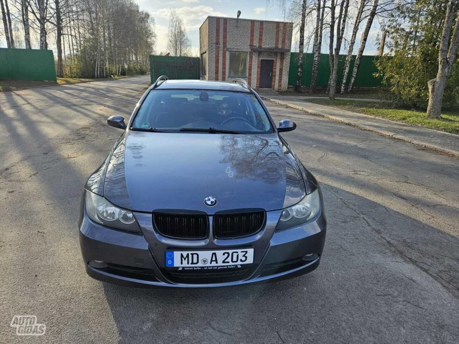 Grey BMW 320 2006 in Sakiai, with an engine capacity of 2.00 L and mileage of 290 thousand km for 2600 €, photo 3 on AUTOMOTO.COM.LV