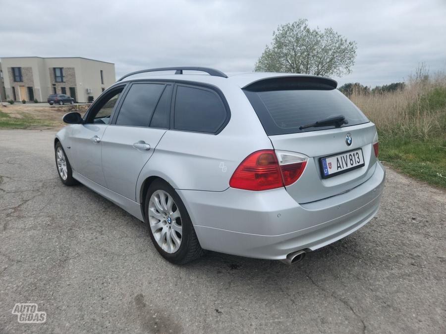 Grey BMW 320 2006 in Siauliai, with an engine capacity of 2.00 L and mileage of 350 thousand km for 1600 €, photo 4 on AUTOMOTO.COM.LV