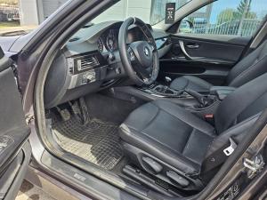 Grey BMW 320 2006 in Klaipeda, with an engine capacity of 2.00 L and mileage of 406 thousand km for 2600 €, photo 14 on AUTOMOTO.COM.LV