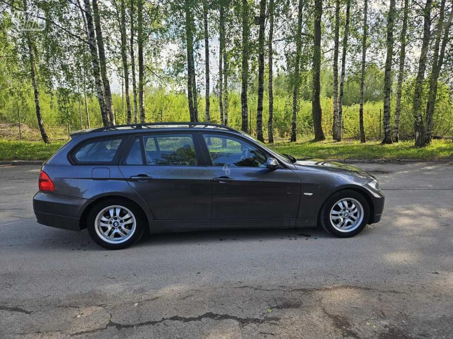 Grey BMW 320 2006 in Sakiai, with an engine capacity of 2.00 L and mileage of 349 thousand km for 2800 €, photo 5 on AUTOMOTO.COM.LV