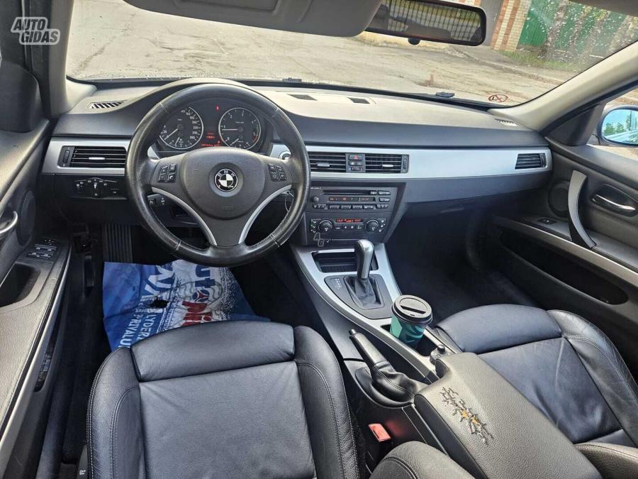 Grey BMW 320 2006 in Sakiai, with an engine capacity of 2.00 L and mileage of 349 thousand km for 2800 €, photo 11 on AUTOMOTO.COM.LV
