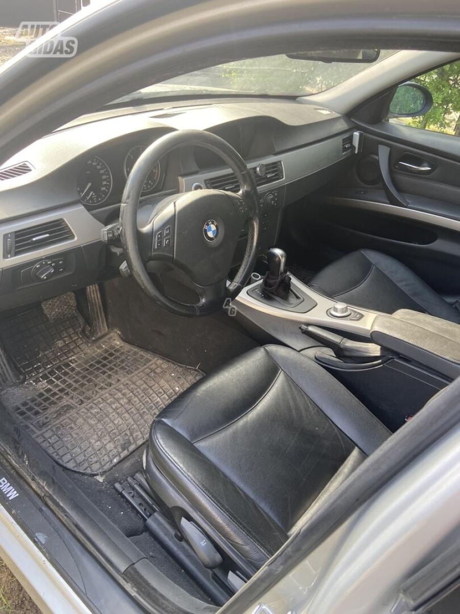 Grey BMW 320 2006 in Vilnius, with an engine capacity of 2.00 L and mileage of 286 thousand km for 3100 €, photo 8 on AUTOMOTO.COM.LV