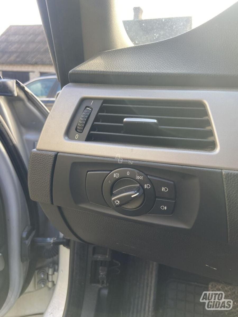 Grey BMW 320 2006 in Vilnius, with an engine capacity of 2.00 L and mileage of 286 thousand km for 3100 €, photo 11 on AUTOMOTO.COM.LV