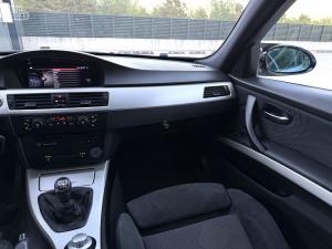 Grey BMW 320 2006 in Vilnius, with an engine capacity of 2.00 L and mileage of 405 thousand km for 3700 €, photo 16 on AUTOMOTO.COM.LV