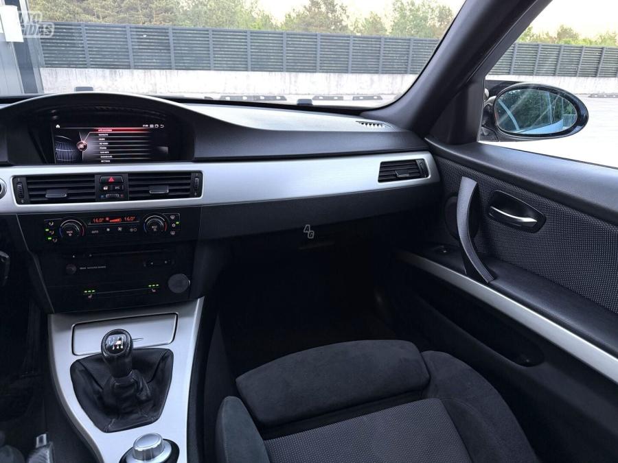 Grey BMW 320 2006 in Vilnius, with an engine capacity of 2.00 L and mileage of 405 thousand km for 3700 €, photo 16 on AUTOMOTO.COM.LV