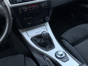 Grey BMW 320 2006 in Vilnius, with an engine capacity of 2.00 L and mileage of 405 thousand km for 3700 €, photo 18 on AUTOMOTO.COM.LV