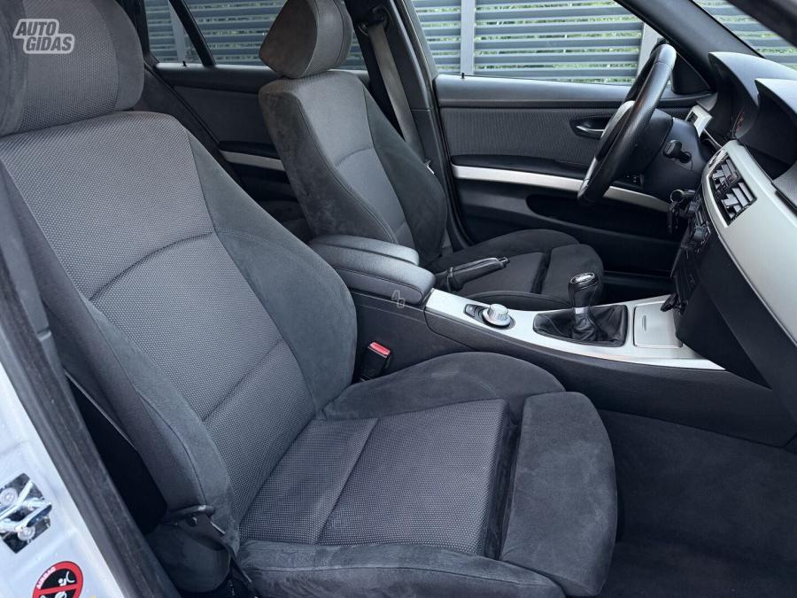 Grey BMW 320 2006 in Vilnius, with an engine capacity of 2.00 L and mileage of 405 thousand km for 3700 €, photo 26 on AUTOMOTO.COM.LV