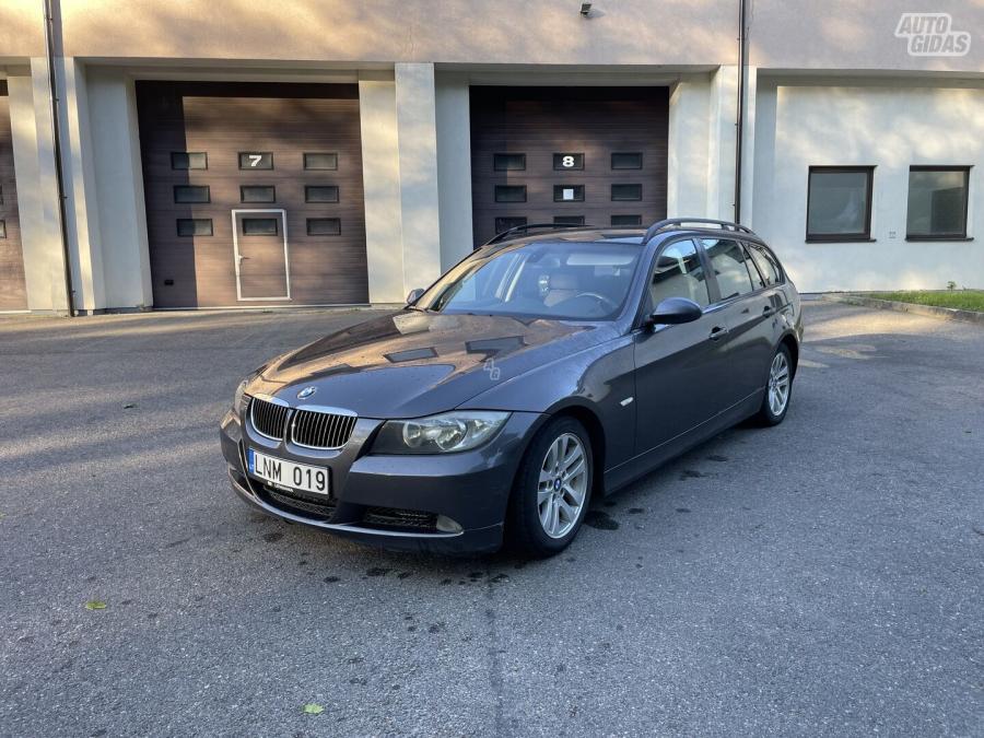 Grey BMW 320 2006 in Klaipeda, with an engine capacity of 2.00 L and mileage of 320 thousand km for 2750 €, photo 9 on AUTOMOTO.COM.LV