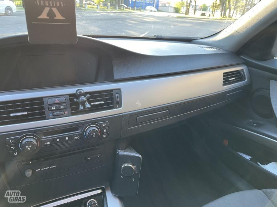 Grey BMW 320 2006 in Klaipeda, with an engine capacity of 2.00 L and mileage of 320 thousand km for 2750 €, photo 12 on AUTOMOTO.COM.LV