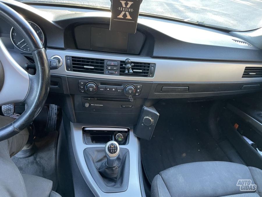 Grey BMW 320 2006 in Klaipeda, with an engine capacity of 2.00 L and mileage of 320 thousand km for 2750 €, photo 13 on AUTOMOTO.COM.LV