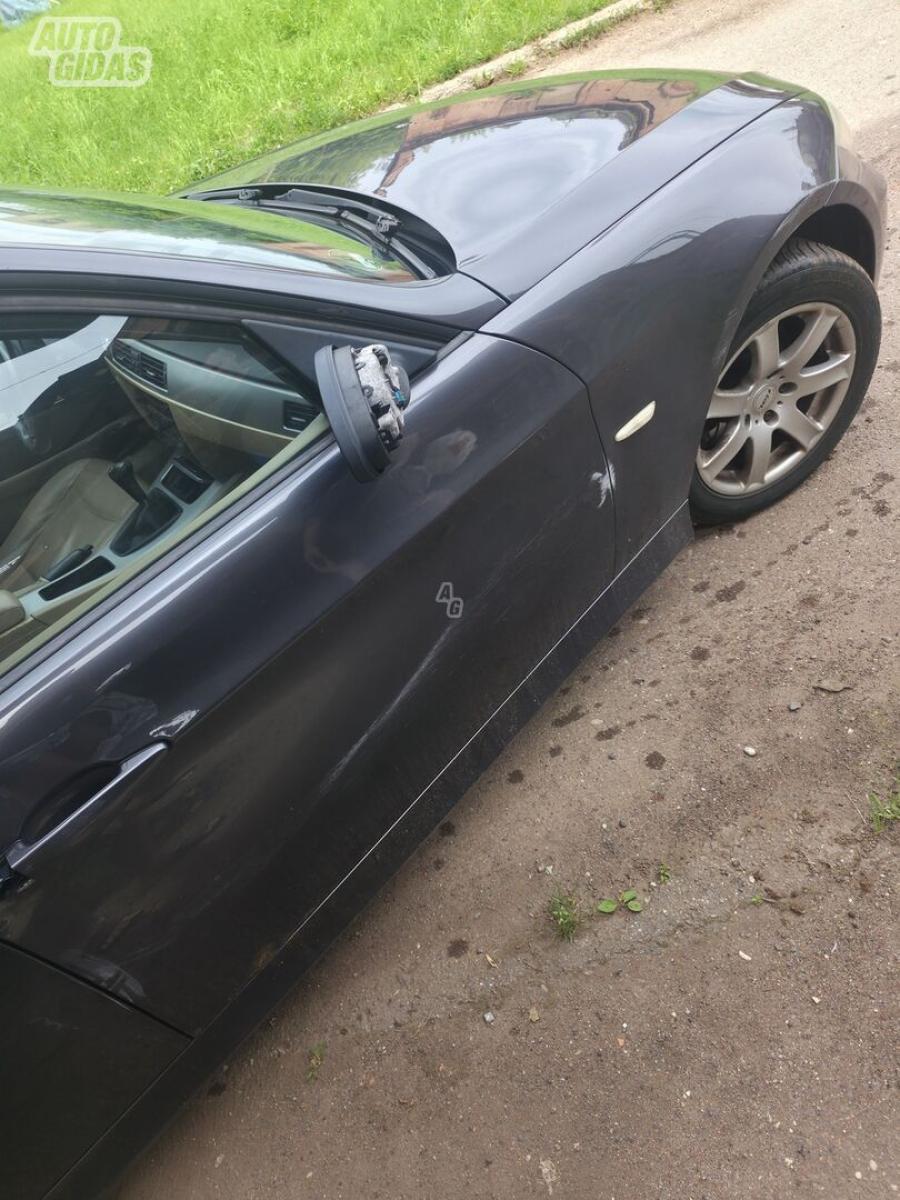 Grey BMW 320 2006 in Kaunas, with an engine capacity of 2.00 L and mileage of 350 thousand km for 1200 €, photo 6 on AUTOMOTO.COM.LV
