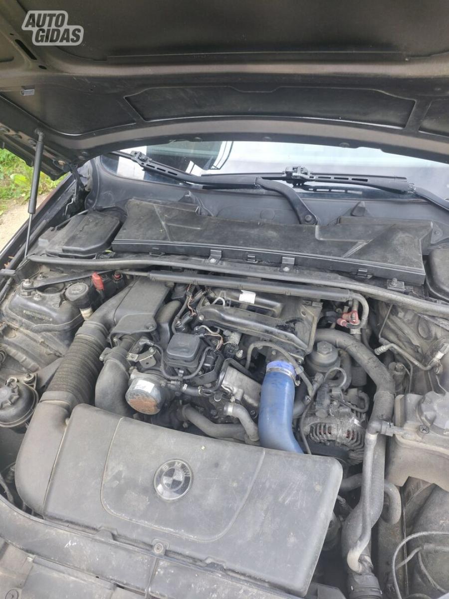 Grey BMW 320 2006 in Kaunas, with an engine capacity of 2.00 L and mileage of 350 thousand km for 1200 €, photo 8 on AUTOMOTO.COM.LV