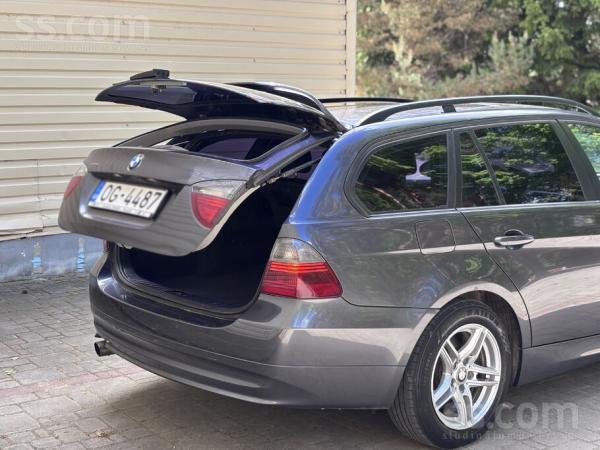 Grey BMW 320 2006 in Tukums, with an engine capacity of 2.00 L and mileage of 342 thousand km for 3300 €, photo 5 on AUTOMOTO.COM.LV