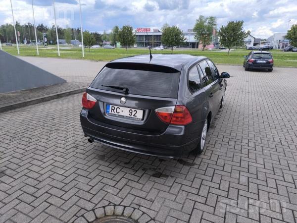 Pelēks BMW 320 2006 Valmiera, ar dzinēja tilpumu 2.00 L un nobraukumu 323 tūkst. km par 2600 €, foto 5 vietnē AUTOMOTO.COM.LV