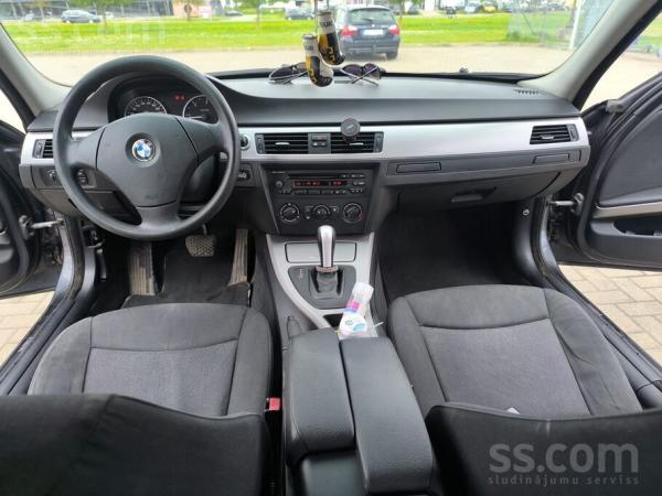 Pelēks BMW 320 2006 Valmiera, ar dzinēja tilpumu 2.00 L un nobraukumu 323 tūkst. km par 2600 €, foto 6 vietnē AUTOMOTO.COM.LV