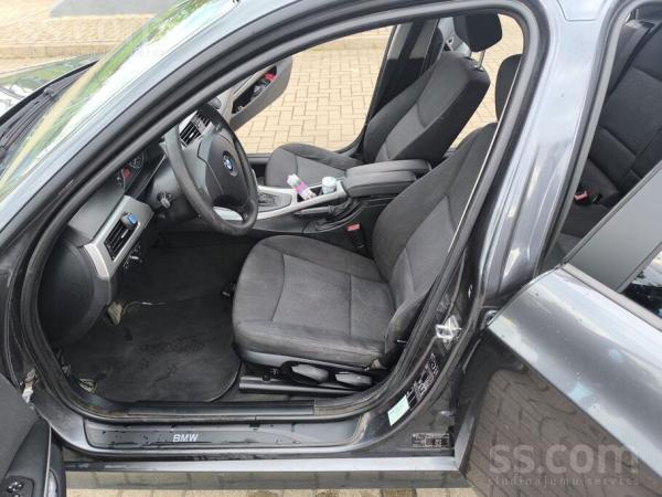 Pelēks BMW 320 2006 Valmiera, ar dzinēja tilpumu 2.00 L un nobraukumu 323 tūkst. km par 2600 €, foto 7 vietnē AUTOMOTO.COM.LV