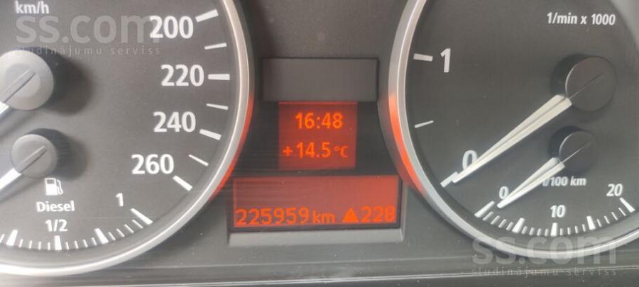 Pelēks BMW 320 2006 Gulbene, ar dzinēja tilpumu 2.00 L un nobraukumu 226 tūkst. km par 3150 €, foto 23 vietnē AUTOMOTO.COM.LV