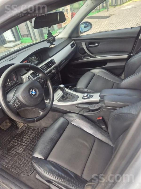 Pelēks BMW 320 2006 Valmiera, ar dzinēja tilpumu 2.00 L un nobraukumu 295 tūkst. km par 3550 €, foto 5 vietnē AUTOMOTO.COM.LV