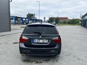 Pelēks BMW 320 2006 Panevēža, ar dzinēja tilpumu 2.00 L un nobraukumu 358 tūkst. km par 2800 €, foto 7 vietnē AUTOMOTO.COM.LV