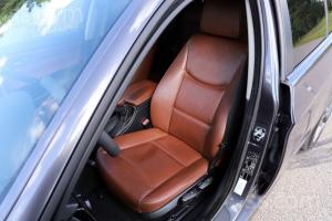 Grey BMW 320 2006 in Tukums, with an engine capacity of 2.00 L and mileage of 316 thousand km for 4290 €, photo 12 on AUTOMOTO.COM.LV