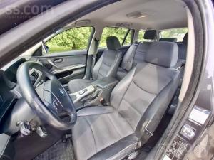 Grey BMW 320 2006 in Riga, with an engine capacity of 2.00 L and mileage of 336 thousand km for 3490 €, photo 7 on AUTOMOTO.COM.LV
