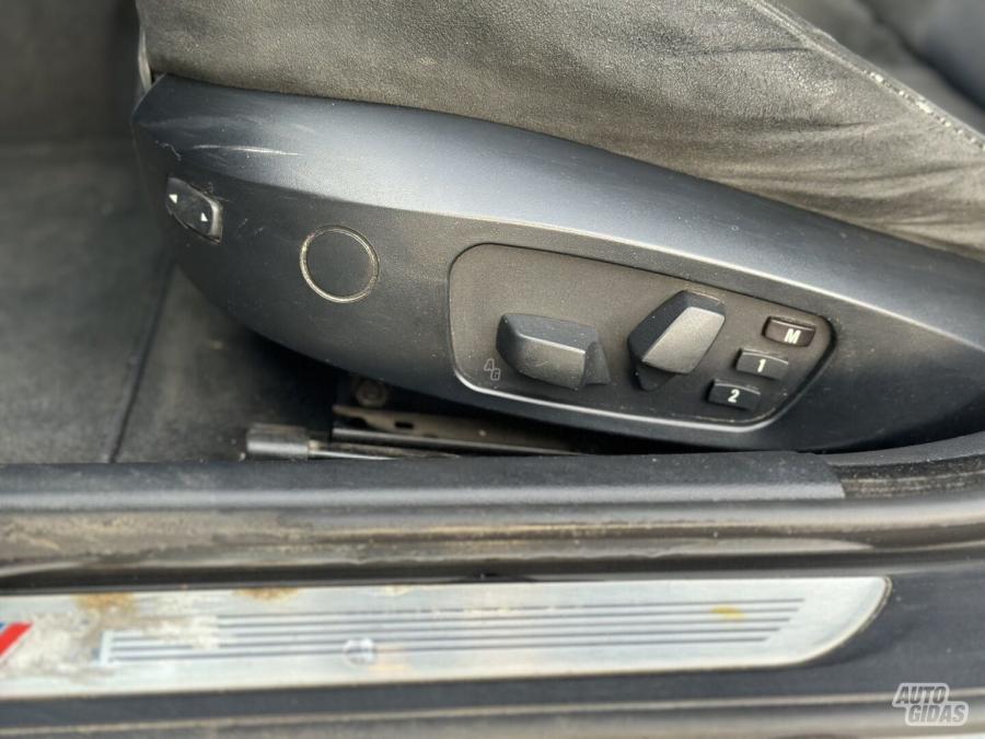 Pelēks BMW 320 2006 Viļņa, ar dzinēja tilpumu 2.00 L un nobraukumu 248 tūkst. km par 5320 €, foto 16 vietnē AUTOMOTO.COM.LV